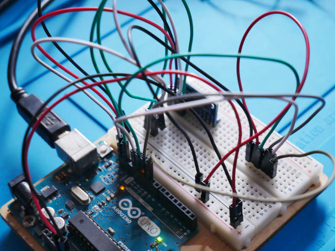 Hacer programación arduino esp32 esp8266 proyectos tinkercad iot