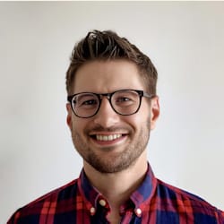 Diseña una presentación personalizada en powerpoint, canva o google slides