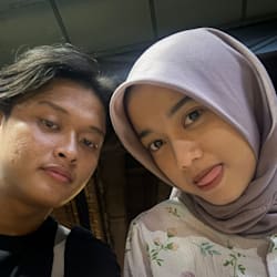 Build a custom whatsapp ai chatbot for your business by Naivraoen | Fiverr