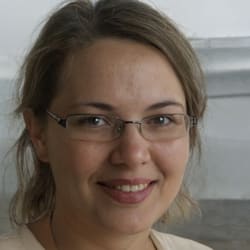 Programaré un bot nt8, convertiré estrategia de tradingview pine script ...