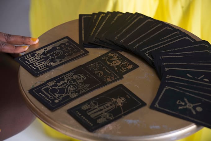 Tarot reading up to 8 cards by Rawmanukahoney | Fiverr