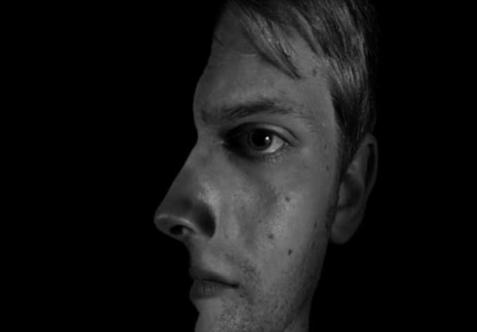 Make your photo into an optical illusion of the two side faces by ...