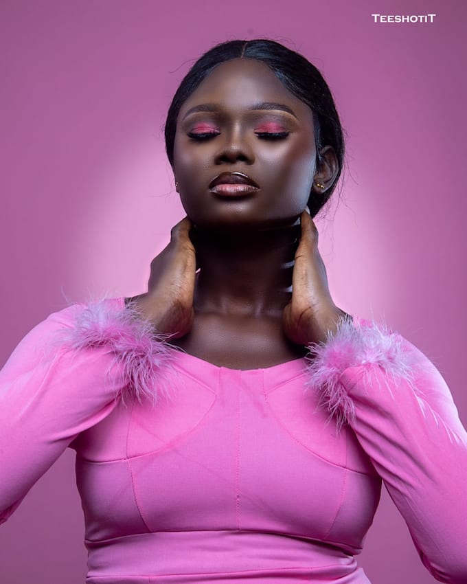 Be your professional female model for products and fashion by ...