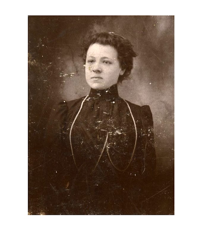 Colorize and restored your old photos by Binimahata009 | Fiverr