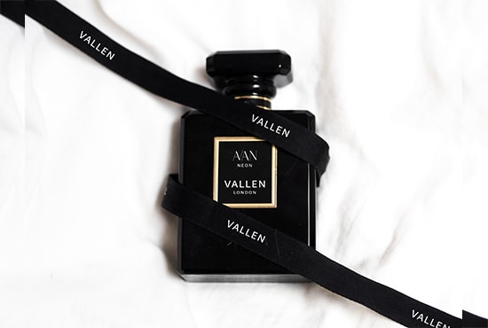 Do minimal labels for your perfume bottles and boxes by Sanaakbar5558 ...