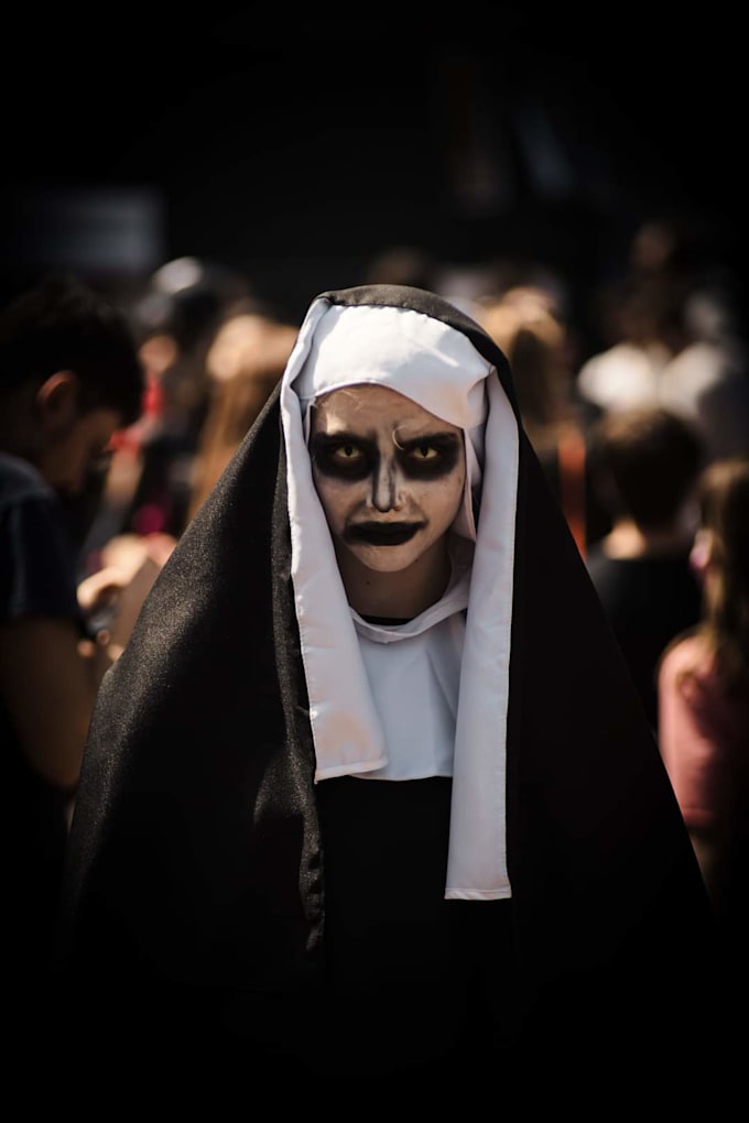 Be a model for your product, merchandise, sfx makeup etc by Herzlosw ...