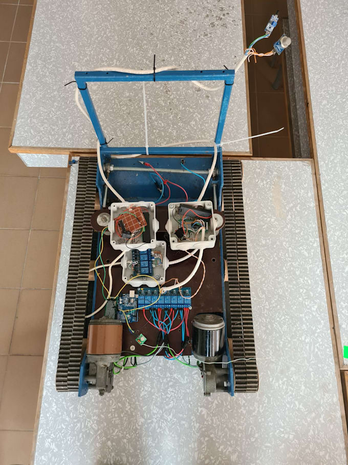 Build your avr microcontroller projects by Gabrielbadic | Fiverr