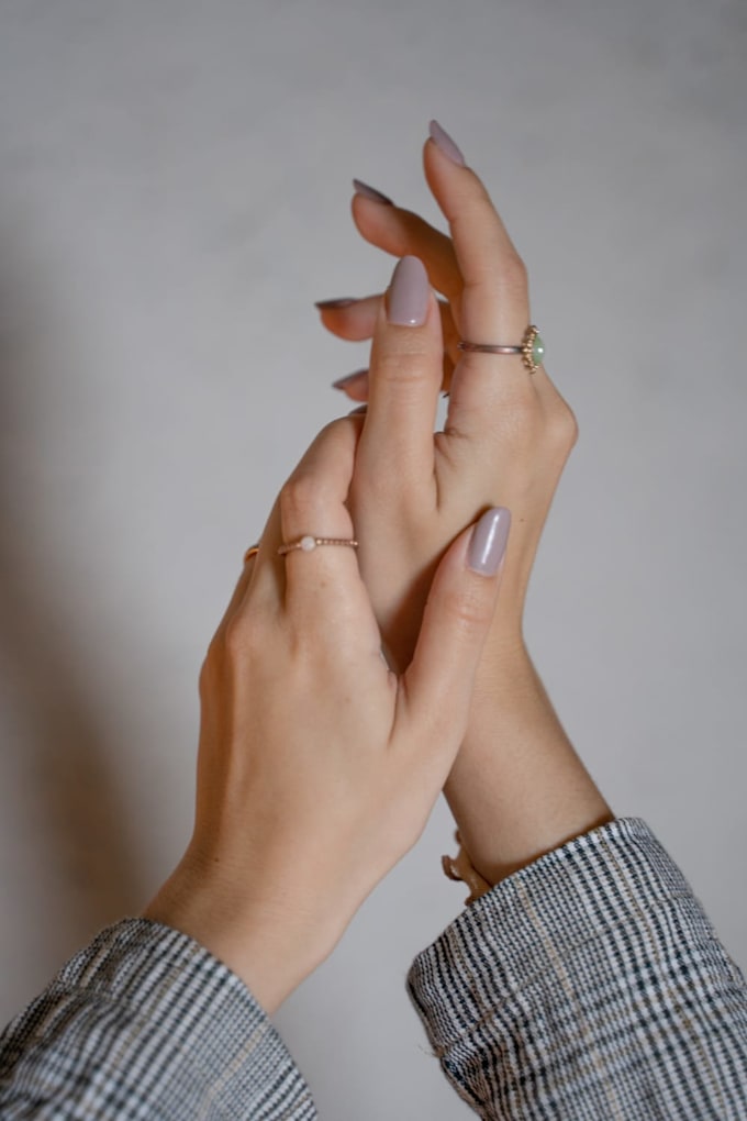 Professionally hand model your product by Valeriaestrada | Fiverr