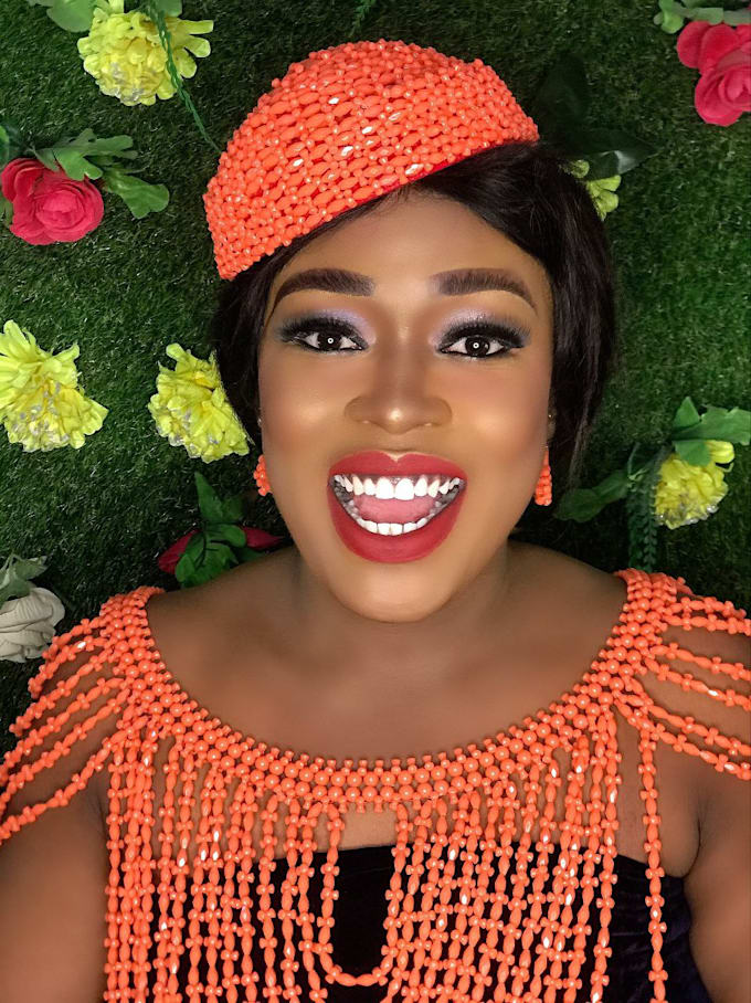 Be your gorgeous female model for your product, lifestye, brand ...