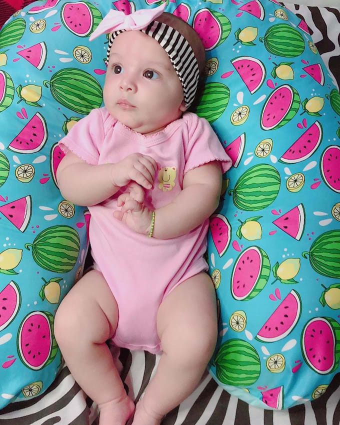 Be your baby and mother model online by Anabellsuniagaa | Fiverr