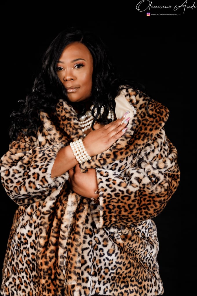 Your model and product ambassador with a vibe by Apluscurves_llc | Fiverr