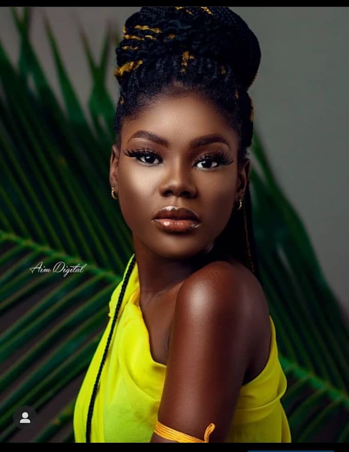 Provide professional models to promote your products by Belloamina | Fiverr