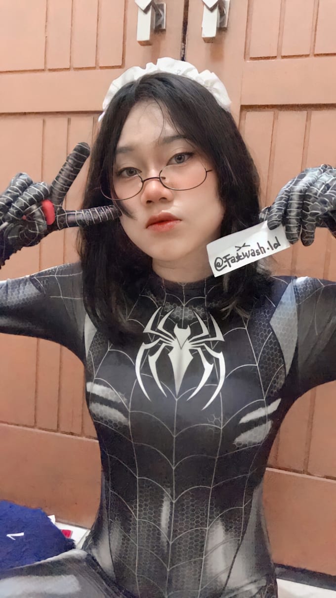 Cosplay any character and write your name by Xioleentan | Fiverr