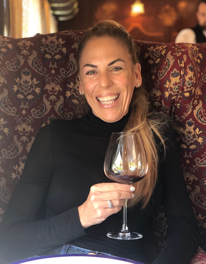 Be your model and social influencer to enhance your brand by Janey ...