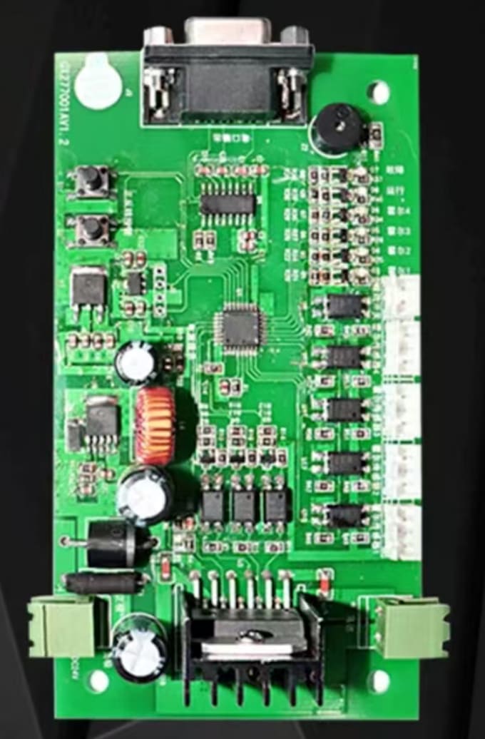Pcb- und schaltplan-design mit altium designer durchführen
