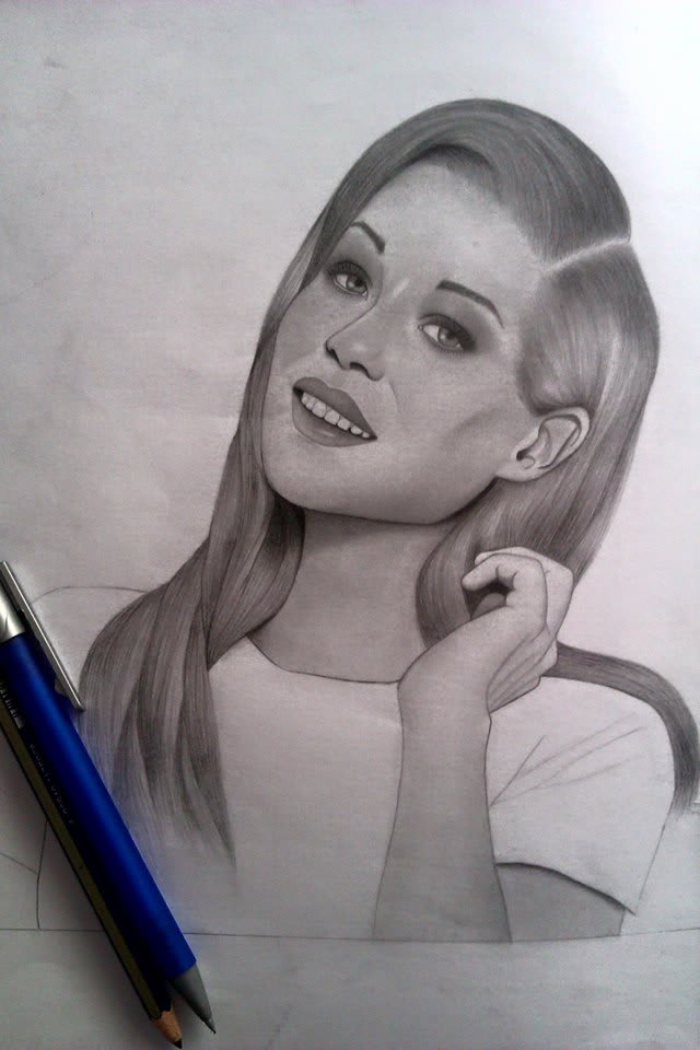 Hand drawing portrait in pencil by Hamza_mellahi | Fiverr