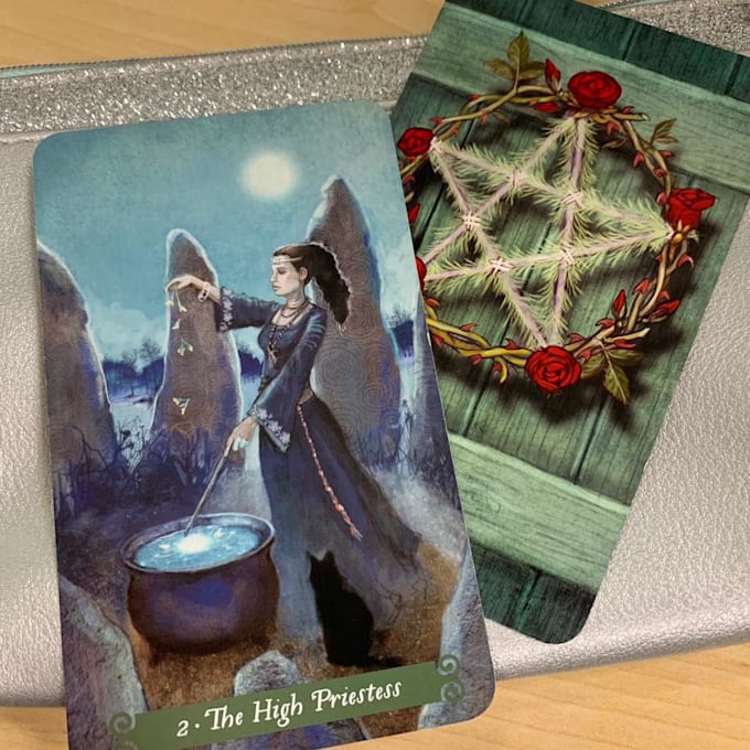 Give you an intuitive energy and tarot reading by Awinzen | Fiverr