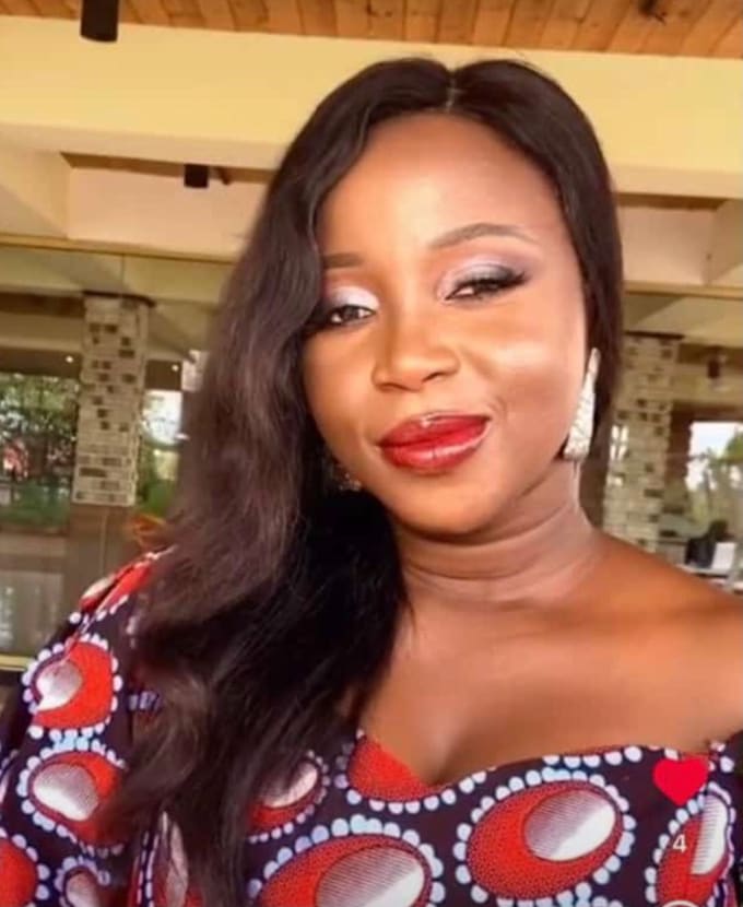 Do amazing voice overs for your product or service by Decontethompson ...