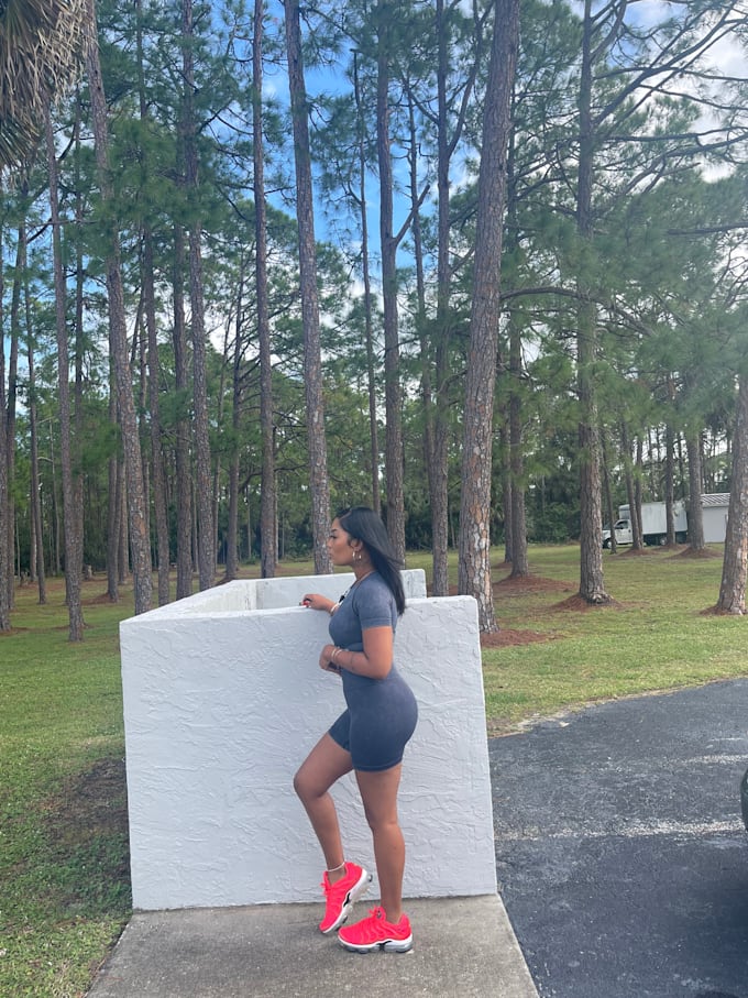 Model and promote your product by Prettyma86 | Fiverr