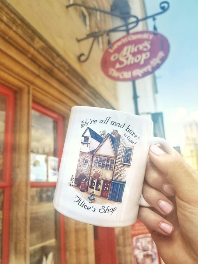 Produce hand drawn imagery using my unique style and creative input by ...