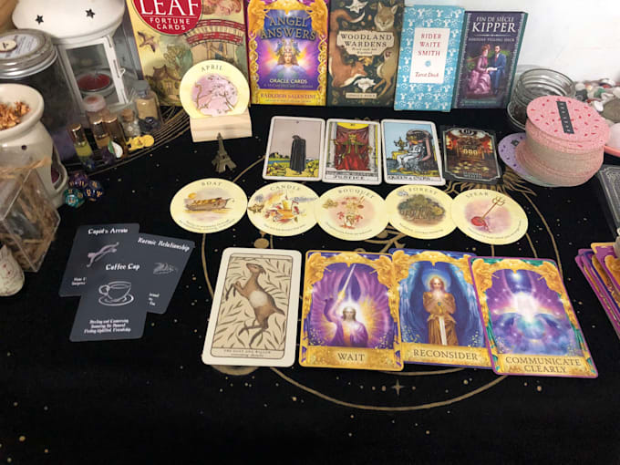 Do accurate tarot oracle reading for love career and life guidance en ...