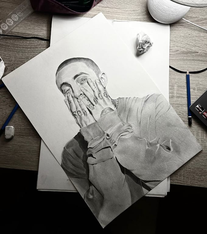 Make realistic graphite portraits from your photos by Beatrizcoragem ...