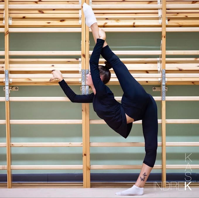 Teach you how to do different splits, body flexibility by Carmelyreiska ...