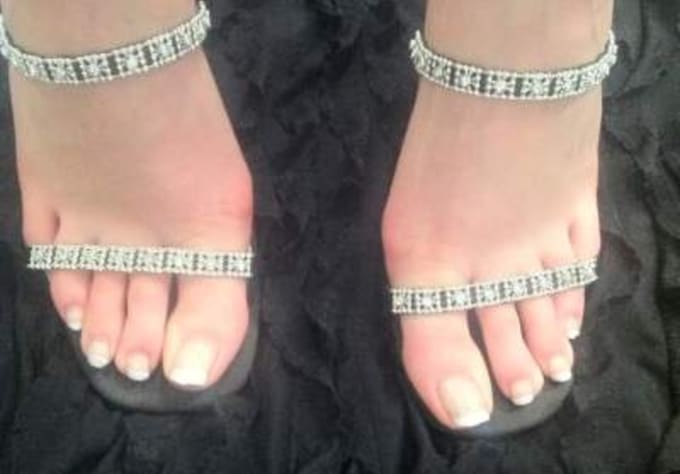 Send 10 photos of my pretty feet in heels by Hayleyg22