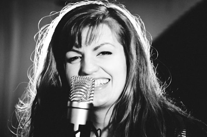 Be your professional female singer in english or german by ...