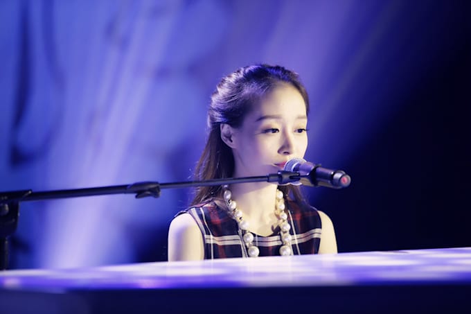 Be your industry level female singer and songwriter by Rosive | Fiverr