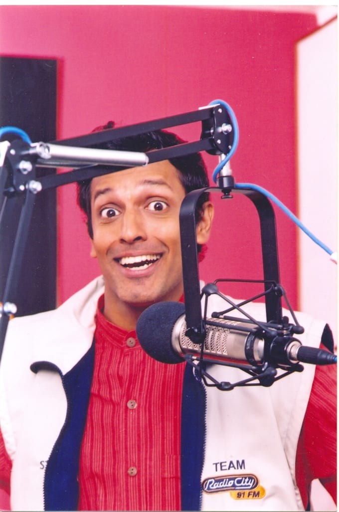 Do an amazing voice over for your film by Ravideas | Fiverr