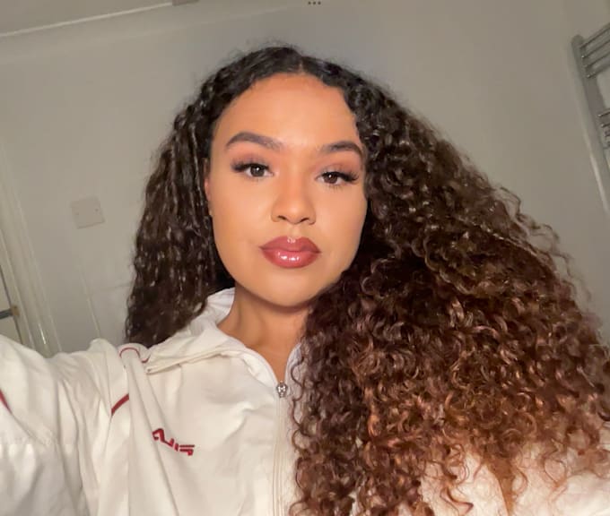 Be your female singer or vocalist by Platinumgal | Fiverr