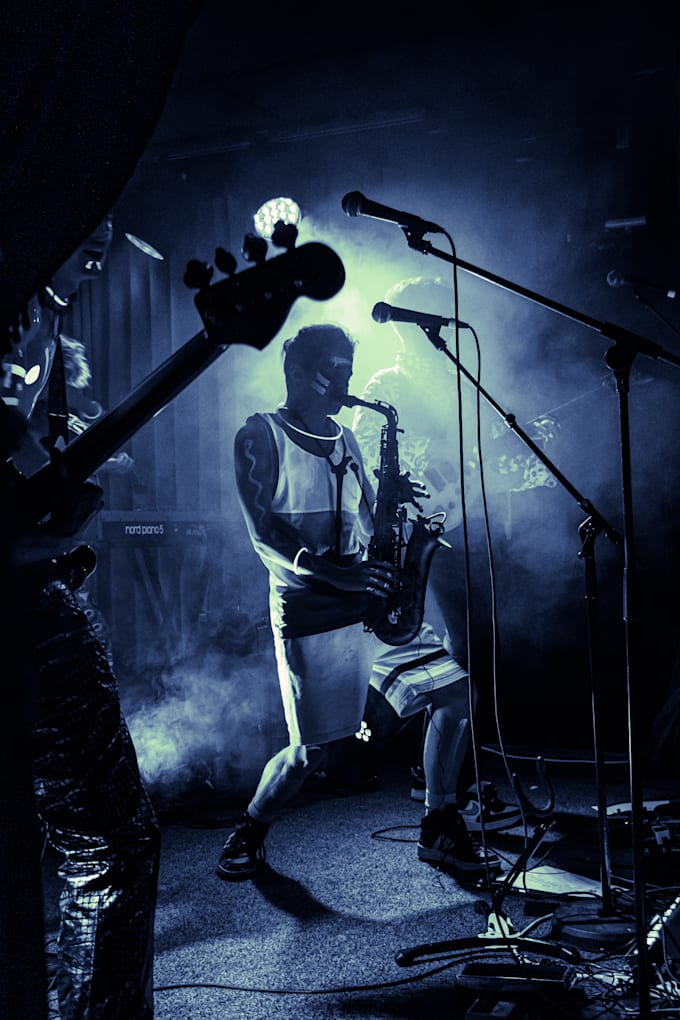 Write and record saxophone lines and riffs for your tracks by ...