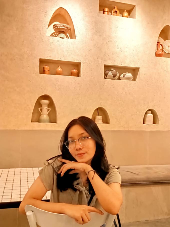 12 Best freelance female voice over artists for hire in July 2024