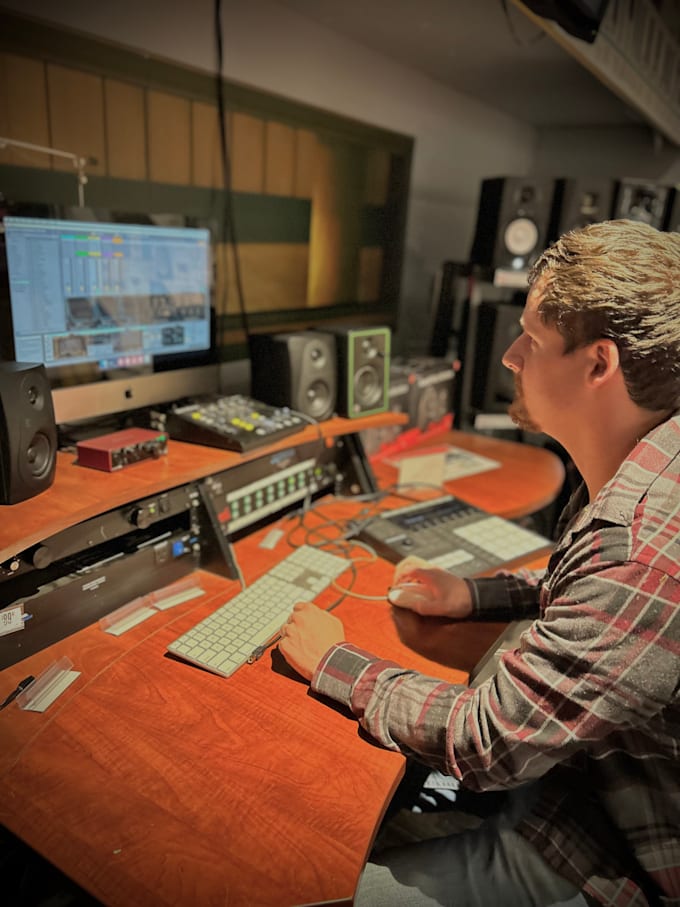 12 Best freelance audio producers for hire in June 2024