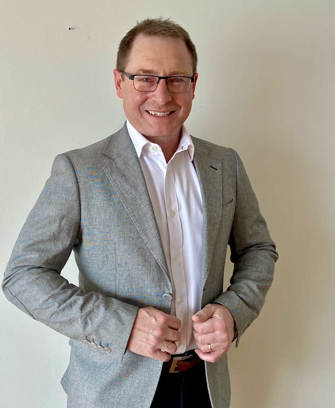 12 Best freelance expert managers for hire in September 2025