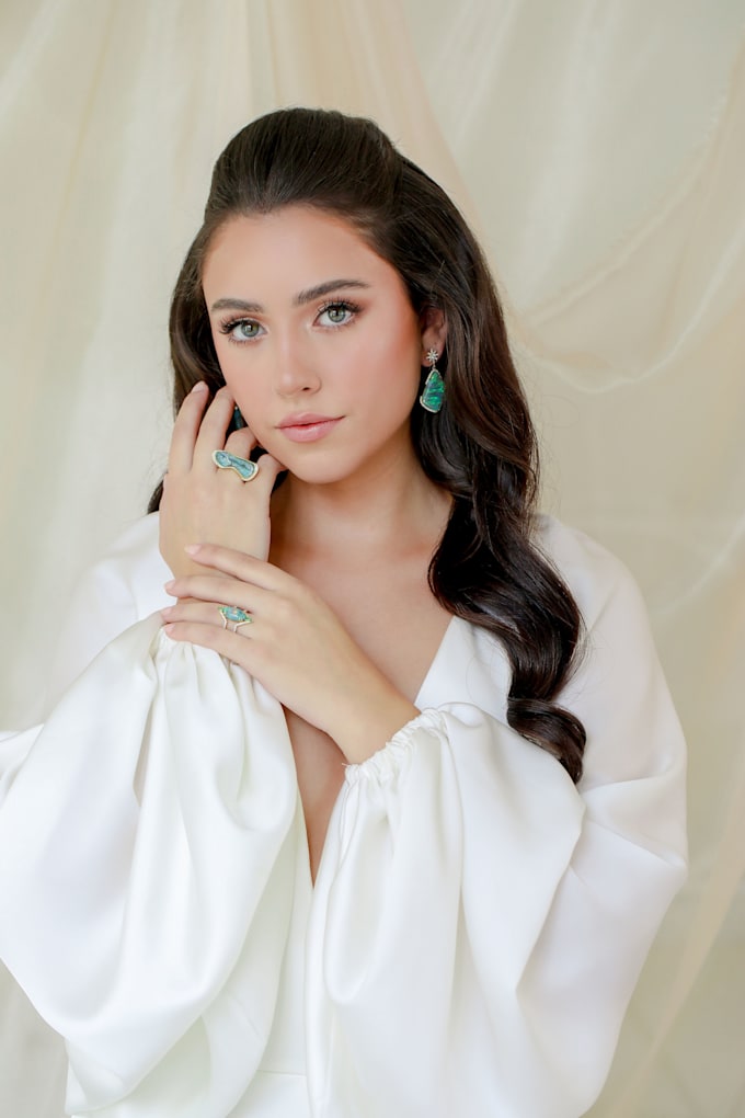 12 Best freelance female models for hire in September 2025