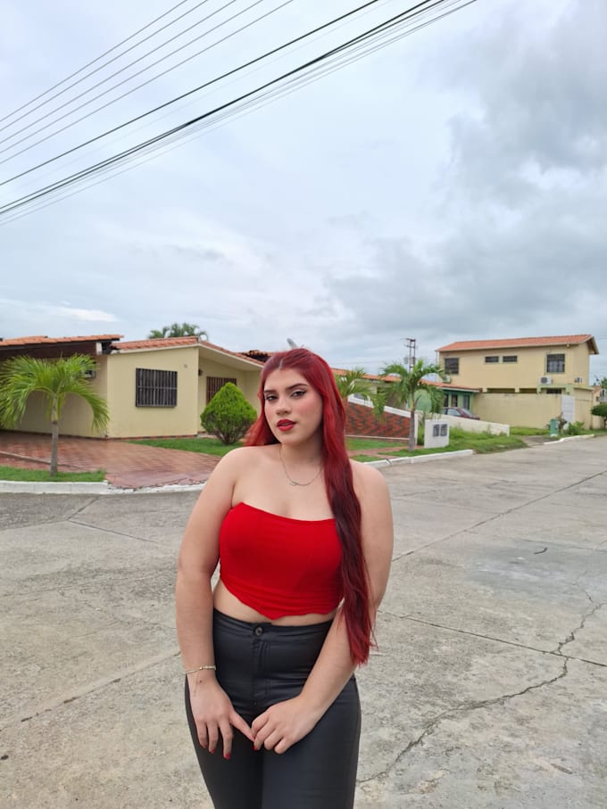 12 Best freelance female models for hire in December 2024