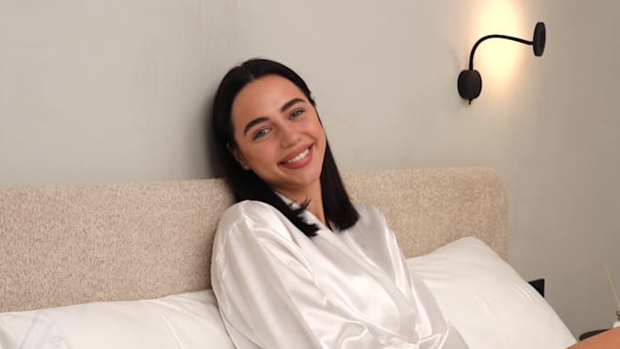 Be female product model for a super advanced video by Agnesathemodel ...