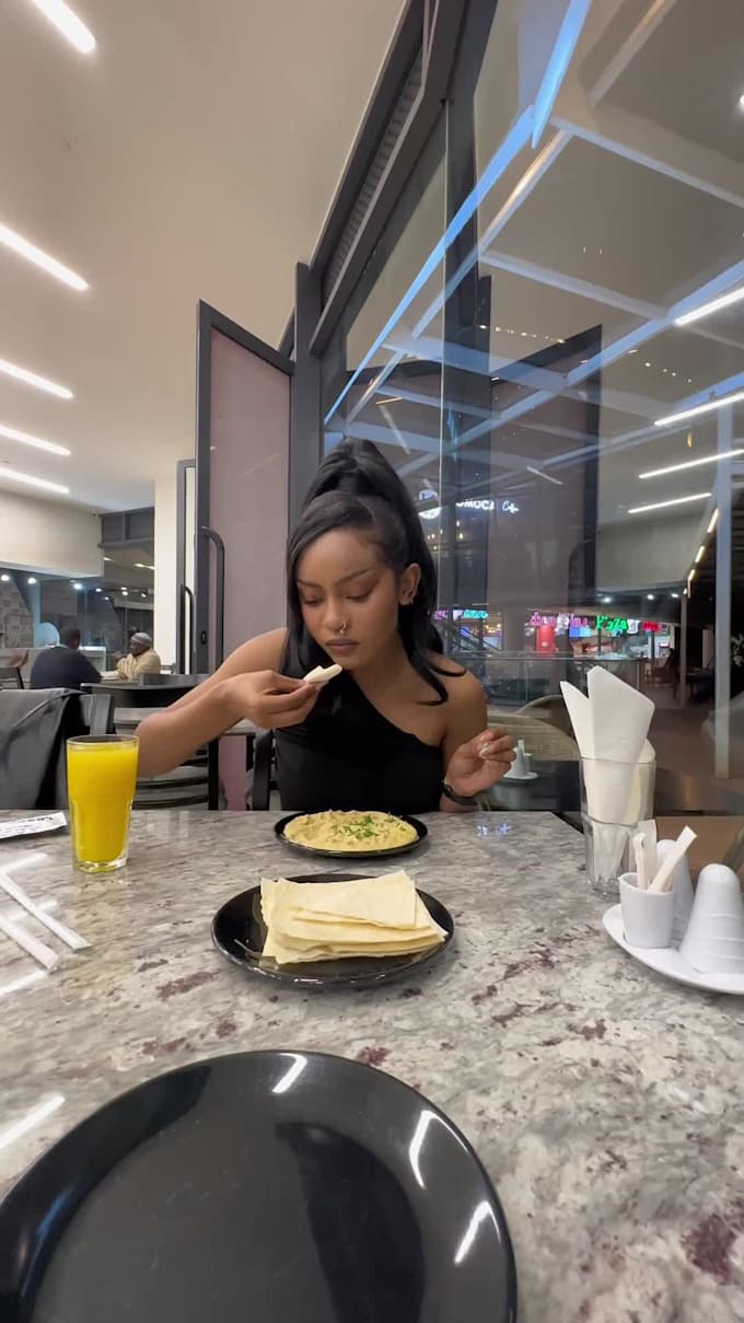 Be your ugc content creator, model, video editor fot tiktok, instagram ...