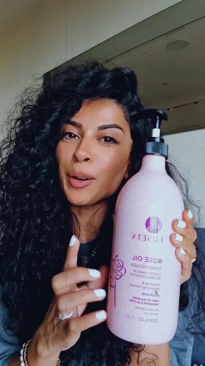 Be your video model and spokesperson by Zee_pitula | Fiverr