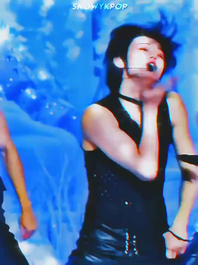 Edit your favorite kpop idols in a tiktok format by Snowzydesigns | Fiverr