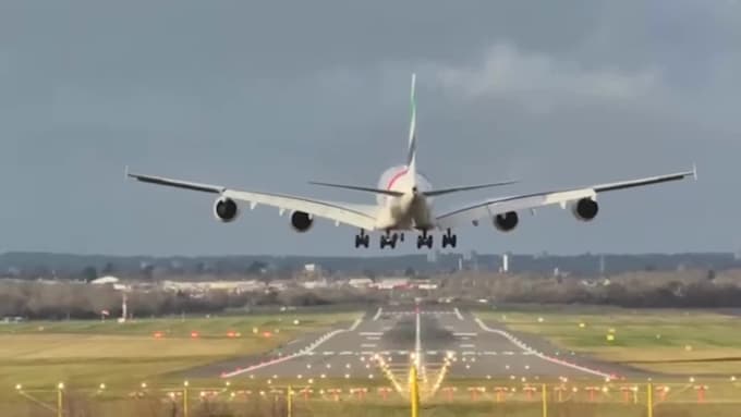 Create realistic 3d aeroplan animation, 3d airplane animation, aircraft ...