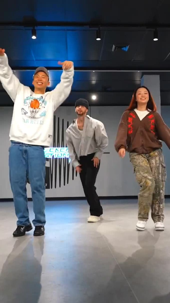 Do tiktok dance, tik tok dance, group dance video, tik tok dance by ...