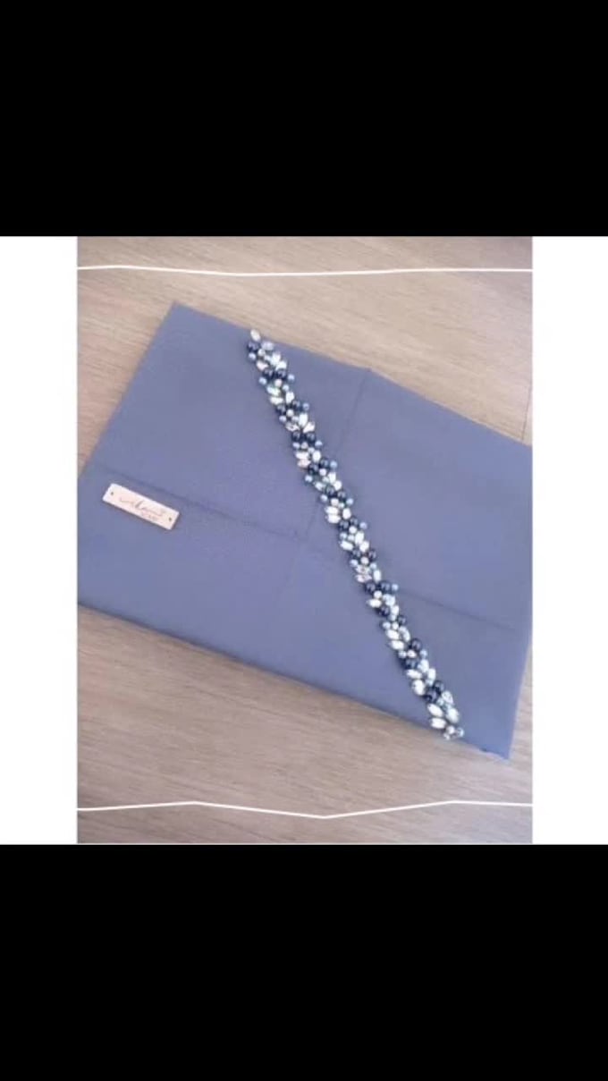 Membuat hijab custom dengan bentuk dan warna sesuai kepribadian ...