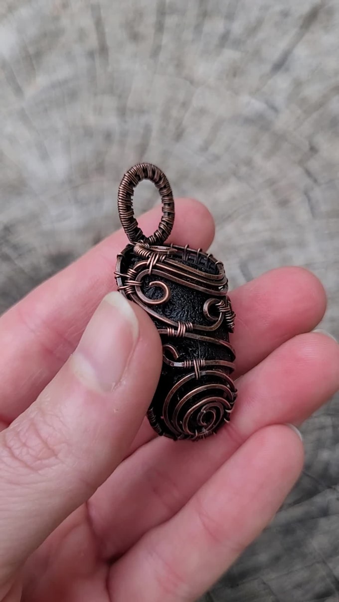Make a custom copper wire wrap pendant with wire weaving by Julesv85 ...