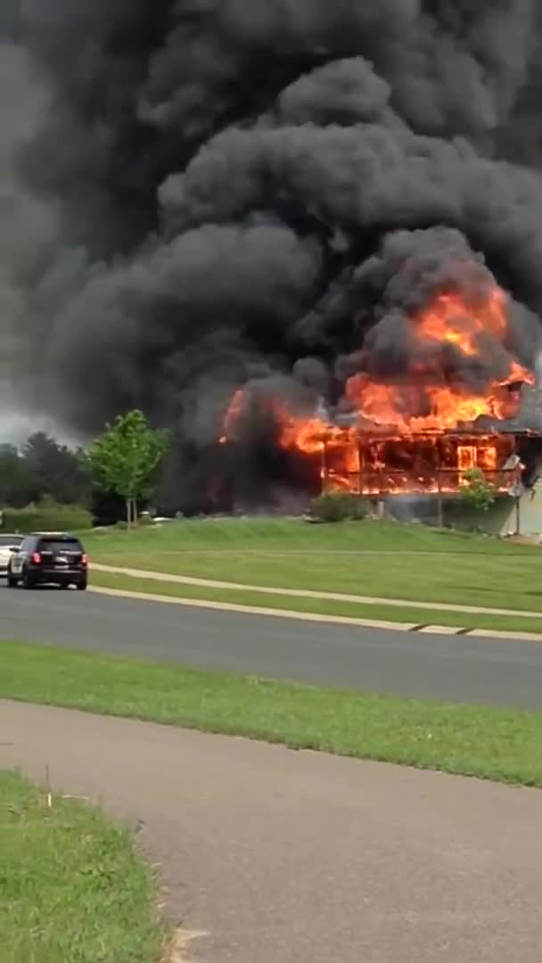 Do a realistic 3d vfx fire explosion, 3d cgi animation, smoke effect ...