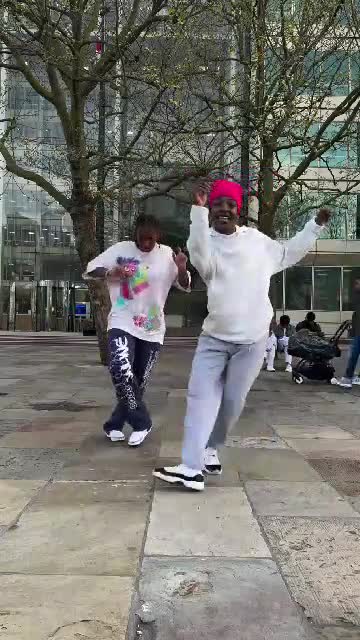 Do amazing fire tik tok group dance video tiktok video dance by ...