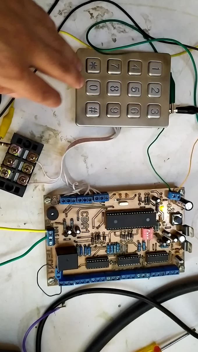 Do a circuit of access control with microcontrollers by Ronyelectronic ...