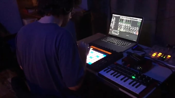 Produce loud, transparent sounding mixes that slap by Gloamie | Fiverr